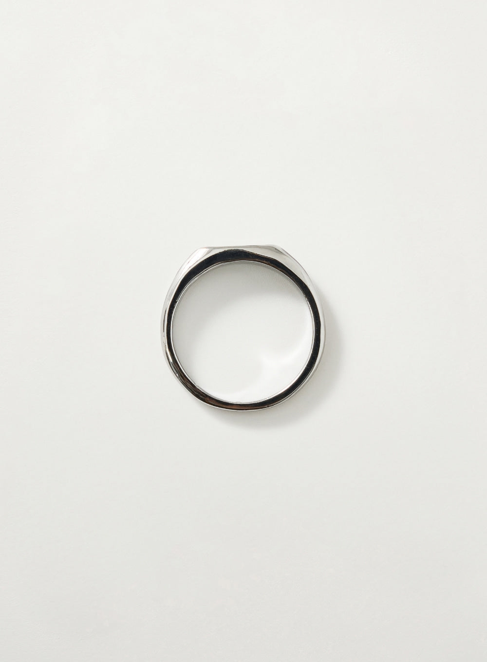 (U) Logo Oval Face Ring